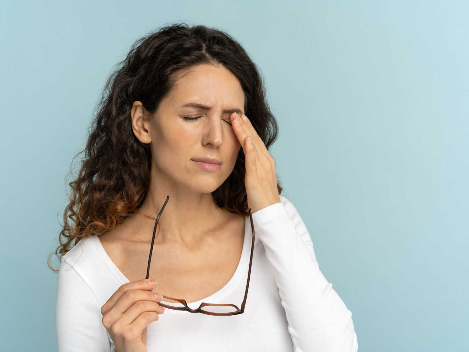 Can Dry Eyes Cause Flashing Lights? | Sight360